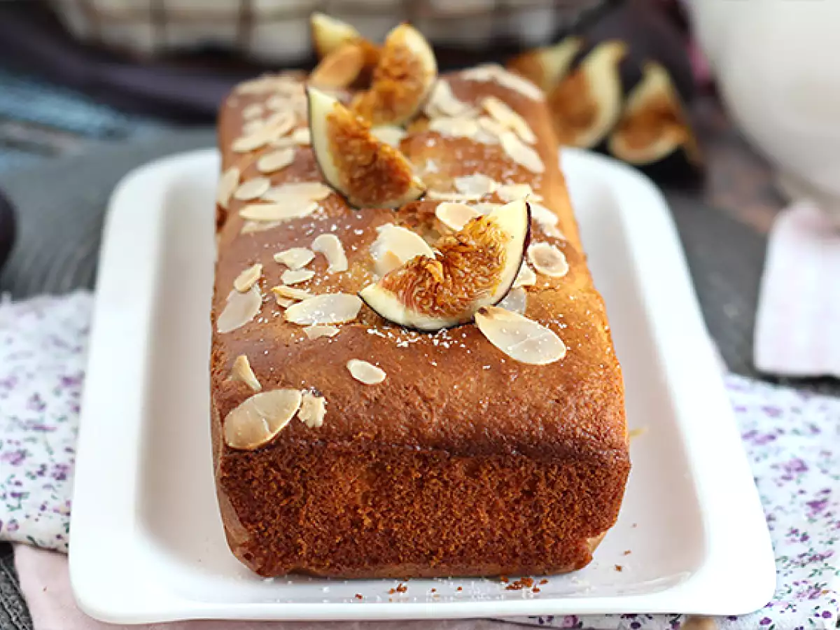Könnyű és ízletes füge és mandula torta recept