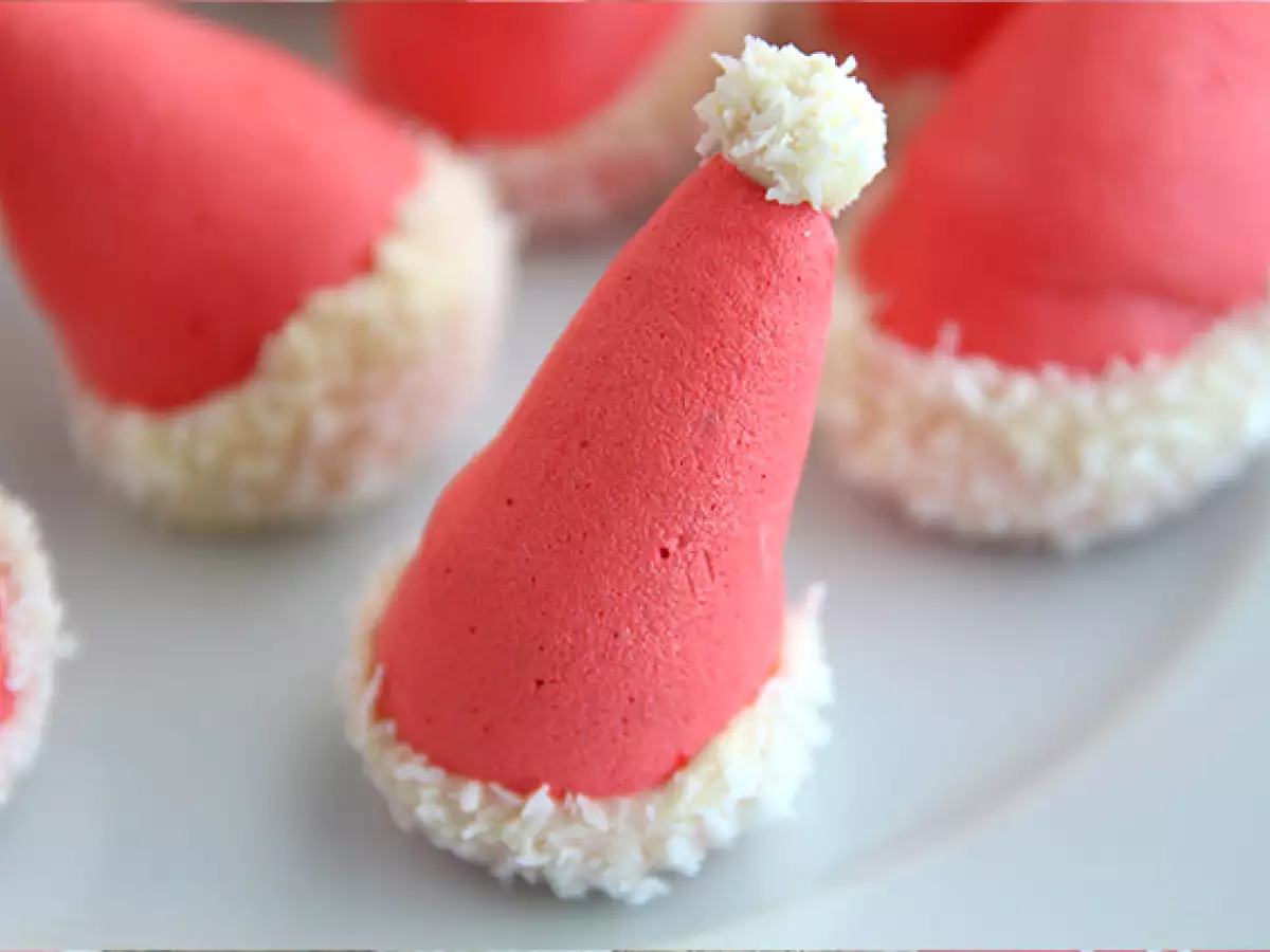 Recept habcsókok receptje Mikulás sapkában