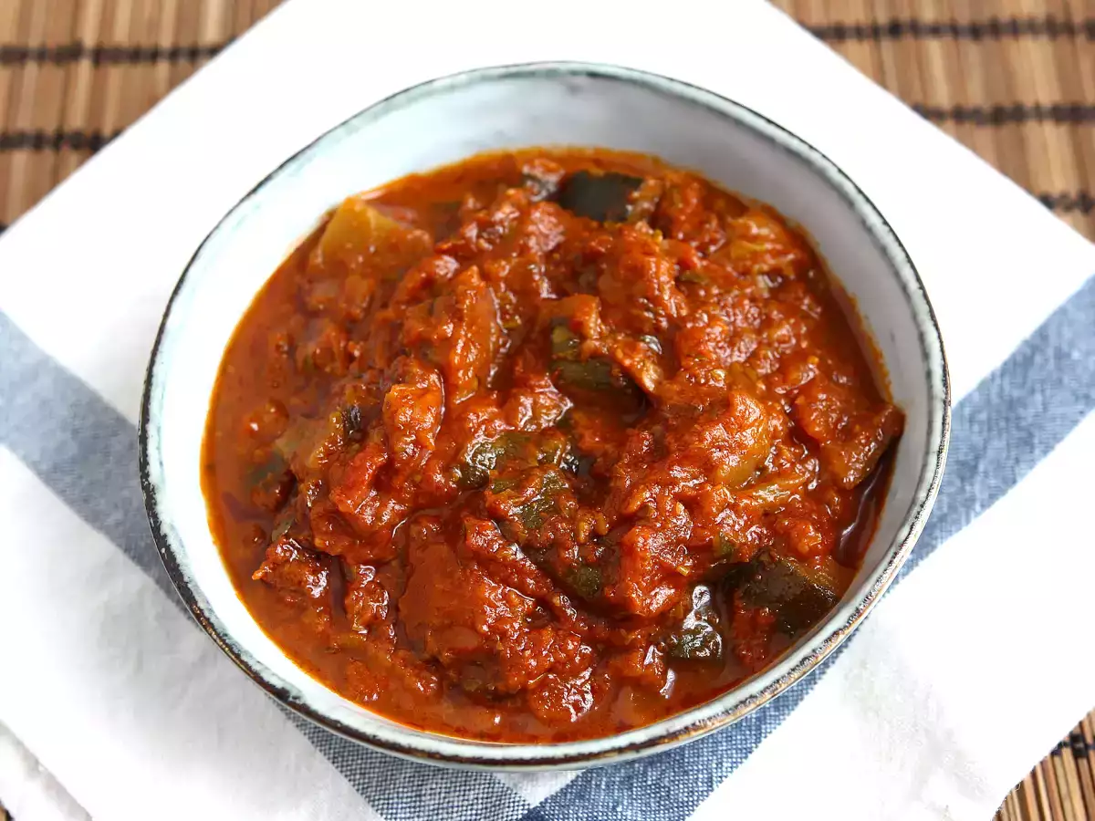Recept: hogyan kell elkészíteni a cukkini ragut